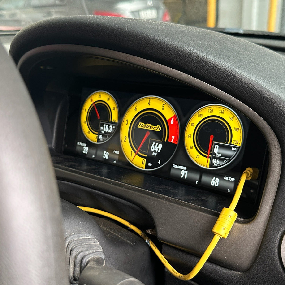 $300 OFF Haltech uC-10 Display and Mako Dash Mount Combo – Mako Motorsport